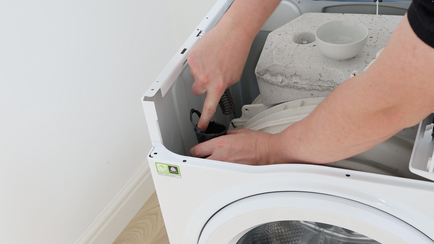 How to Replace a Washing Machine Dispenser Drawer Hopper - Hotpoint